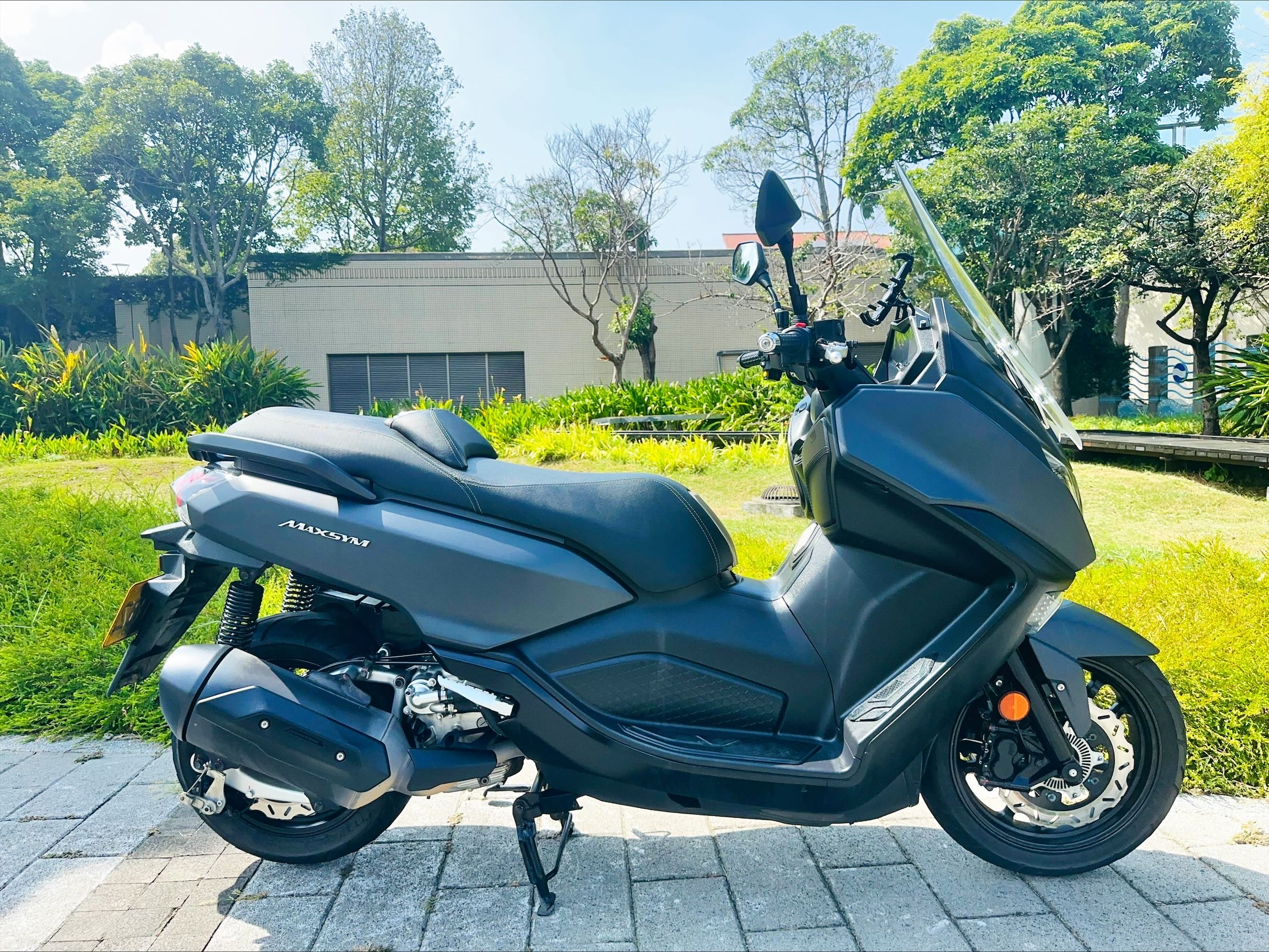 三陽 MAXSYM 400 - 中古/二手車出售中 SYM 三陽 MAXSYM 400 2021 黃牌大羊 有行車記錄器 手機架 | 輪泰車業 - 「Webike-摩托車市」