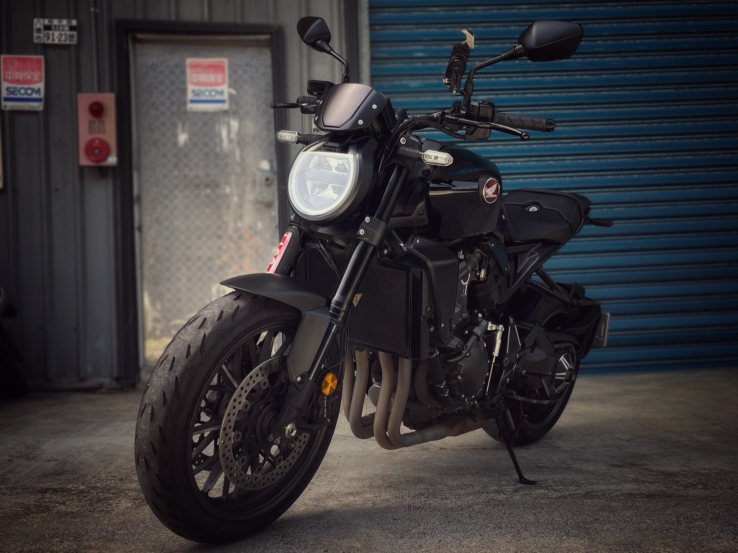 HONDA CB1000R - 中古/二手車出售中 2023 CB1000R PLUS 台本車 原廠快排 基本改 資料齊全 小資族二手重機買賣 ...