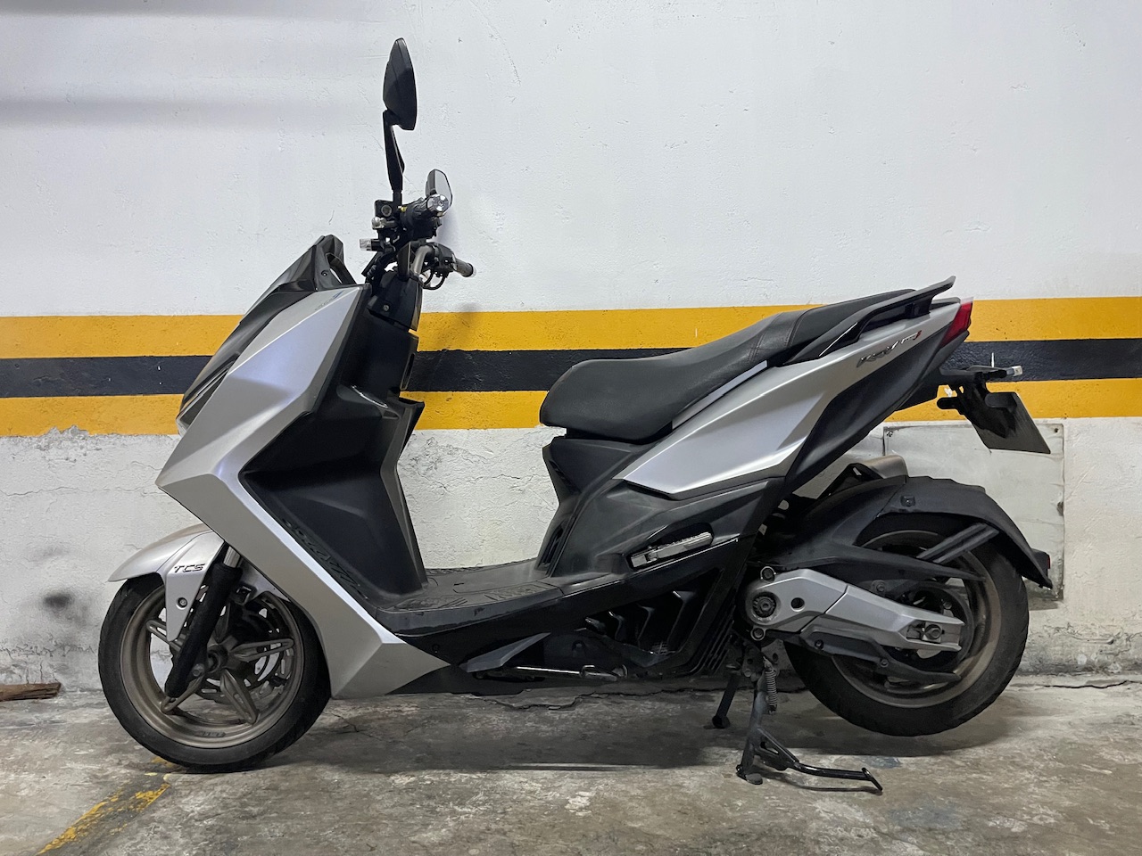 光陽 KRV180 - 中古/二手車出售中 賣代步光陽 KRV 180 免鑰匙皮帶版ABS+TCS 2022年 全車原廠引擎無改，現況出售，有通勤、接送、外送需求可以考慮～ | 個人自售 ...