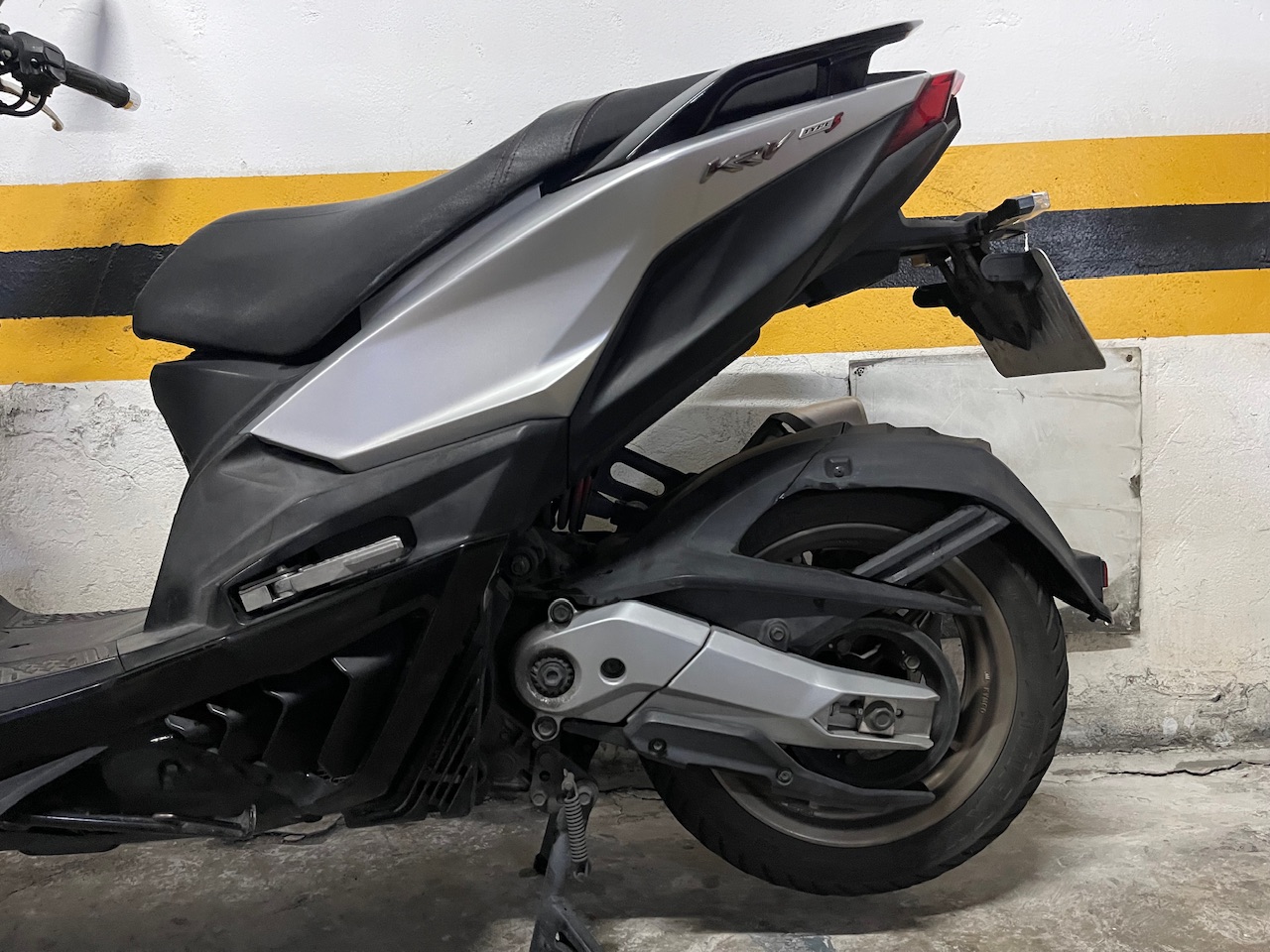 光陽 KRV180 - 中古/二手車出售中 賣代步光陽 KRV 180 免鑰匙皮帶版ABS+TCS 2022年 全車原廠引擎無改，現況出售，有通勤、接送、外送需求可以考慮～ | 個人自售 ...