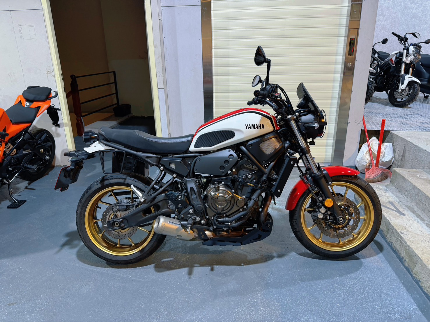 【YAMAHA XSR700】車輛一覽 新車、二手、中古機車、速可達、大型重機應有盡有 - 「Webike-摩托車市」