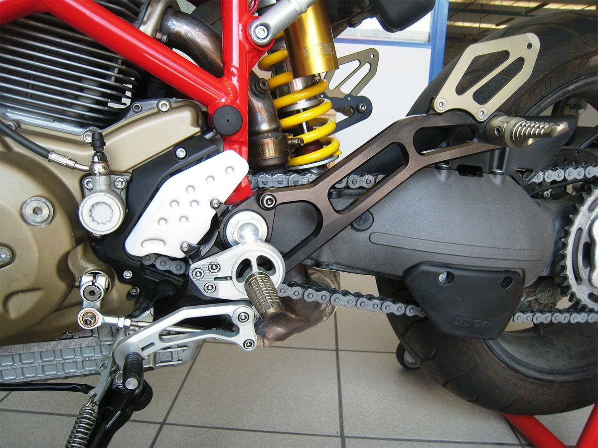 Robby Moto Engineering NAKED 腳踏後移組 (0104-0003-A)| Webike摩托百貨